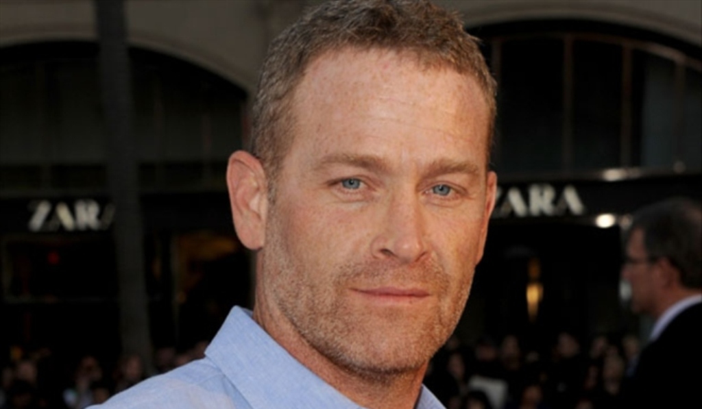 Max Martini 50 Nuances De Grey