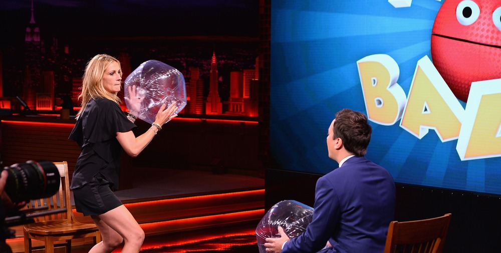 Julia Roberts et Jimmy Fallon se lancent des ballons à la figure