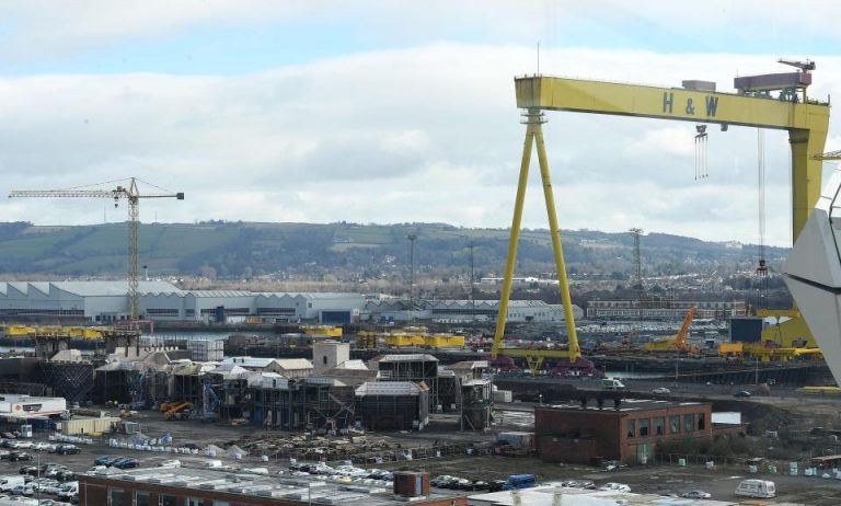 Games of Thrones saison 8 : Des photos montrent le gigantesque plateau ...