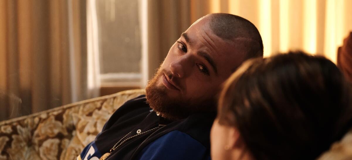 Euphoria saison 3 : Comment la série explique l’absence de Fez